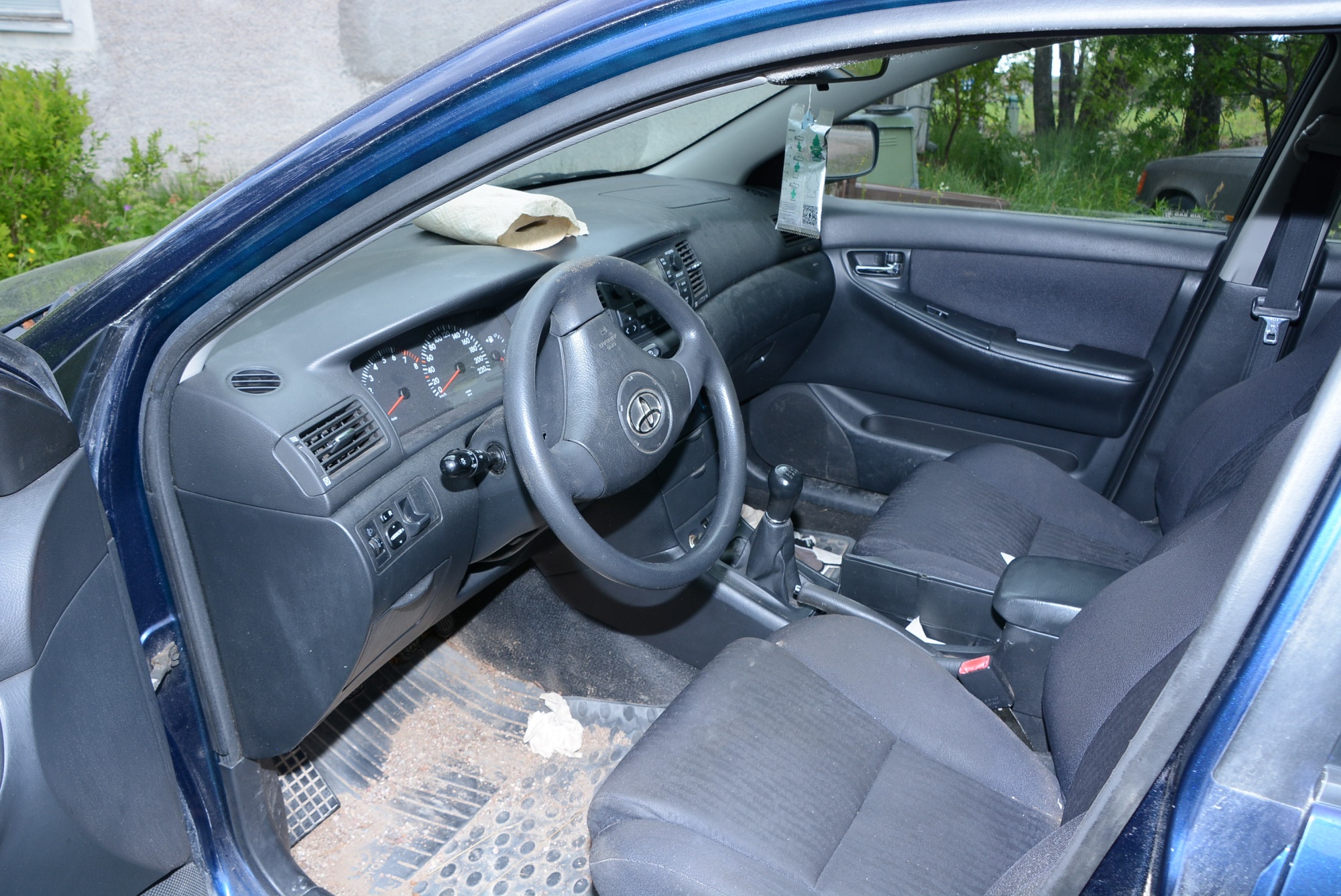 Personbil Toyota Corolla -02 ej startad/… | Auktion.se